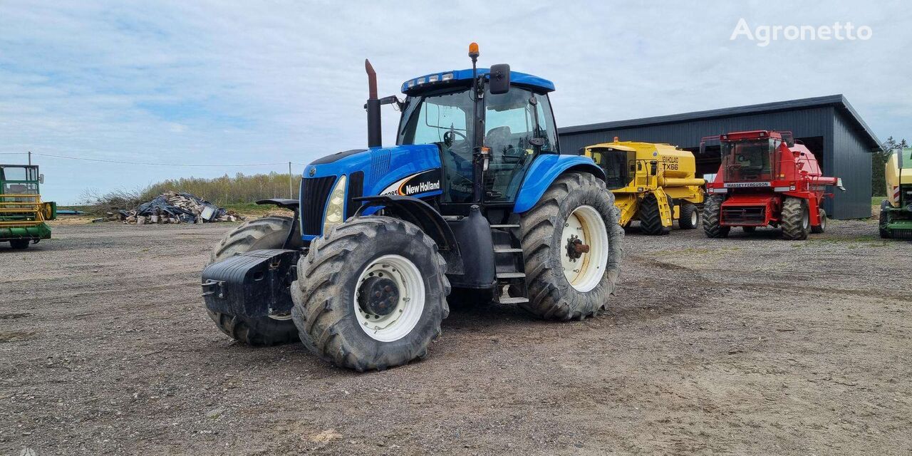 New Holland TG285 traktor točkaš