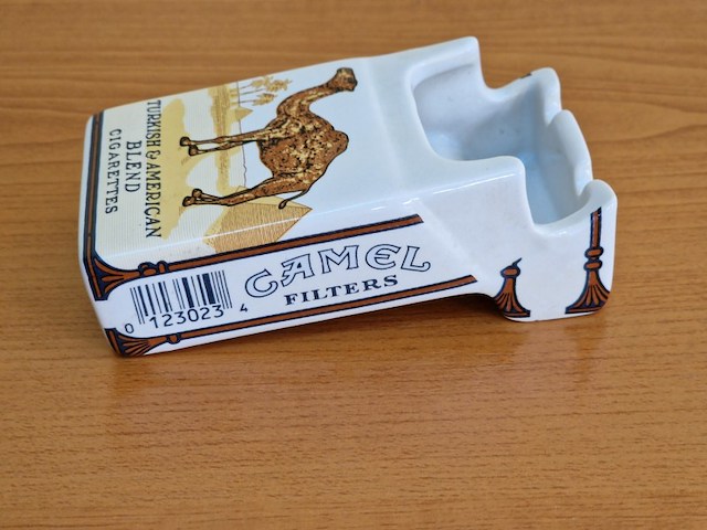 Pepeljara od keramike Camel u obliku kutije cigara
