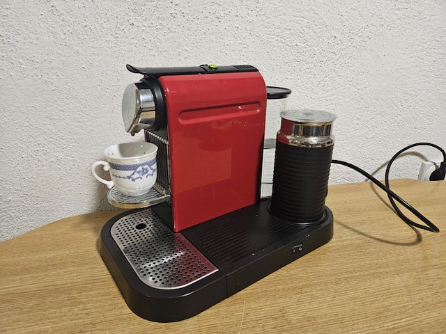 Nespresso aparat za kafu masina KRUPS XN7106 CitiZ Milk