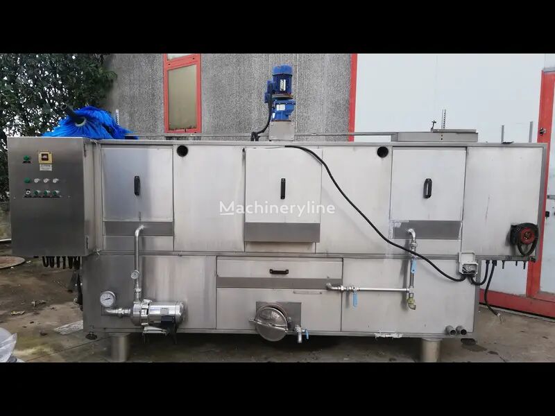 Crate Washer Bodini up to 800 crates per hour mašina za pranje kutija