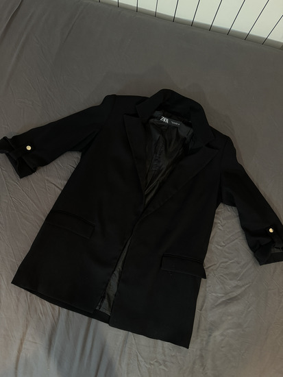 Zara crni sako