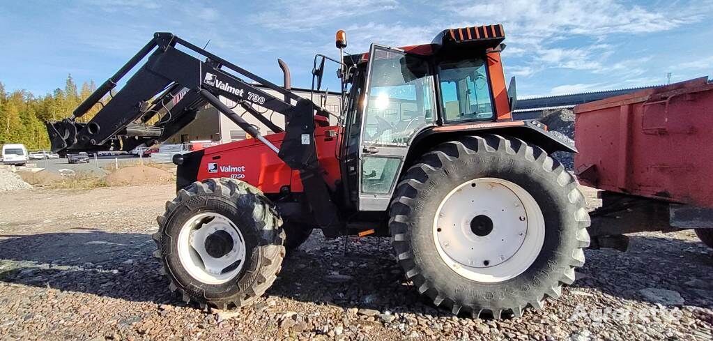 Valmet 8750-4-4×4/275 traktor točkaš