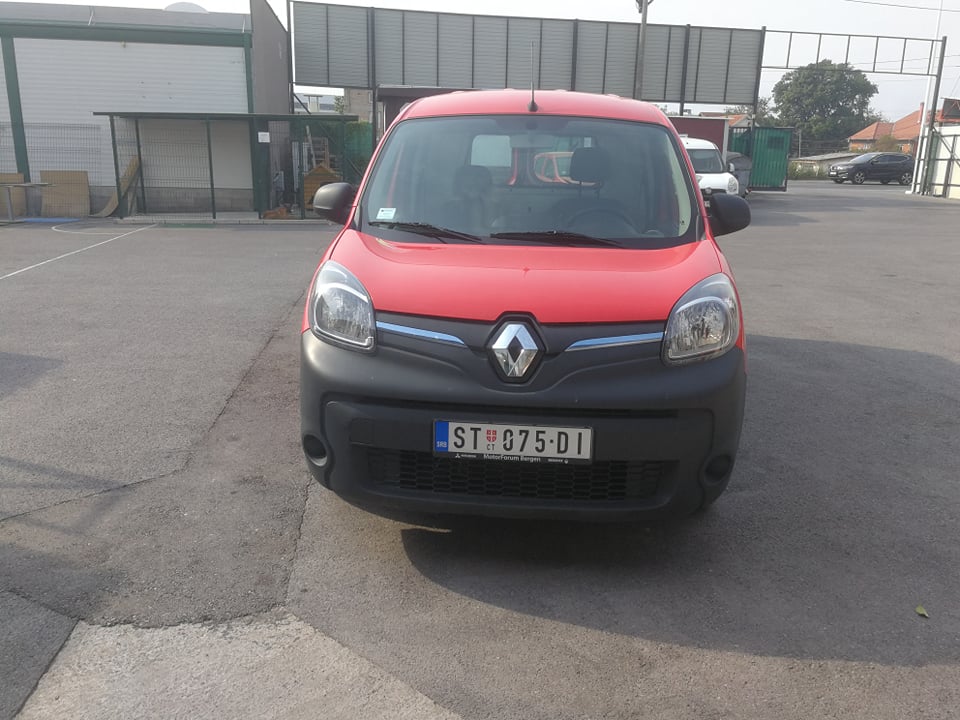 Renault Kangoo maxi Z.E 2015. godište – Troši 50 dinara na 100 km!