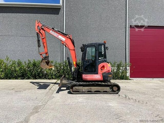 Mini Buldožer
Kubota U55-4S