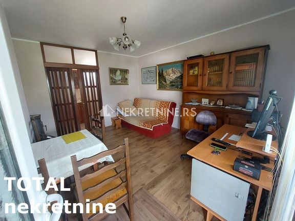 Trosobna kuća VETERNIK, 180250€