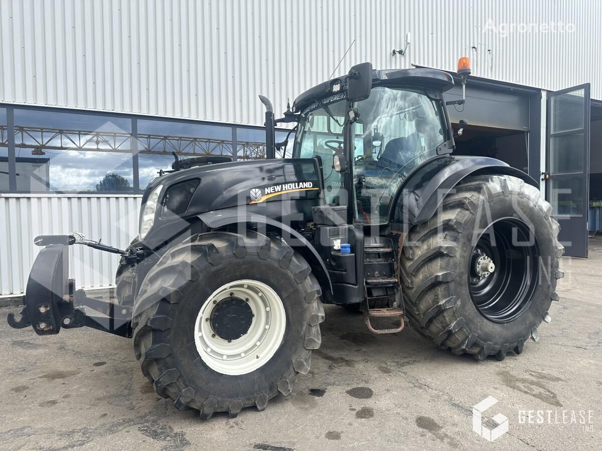 New Holland T7.235 traktor točkaš