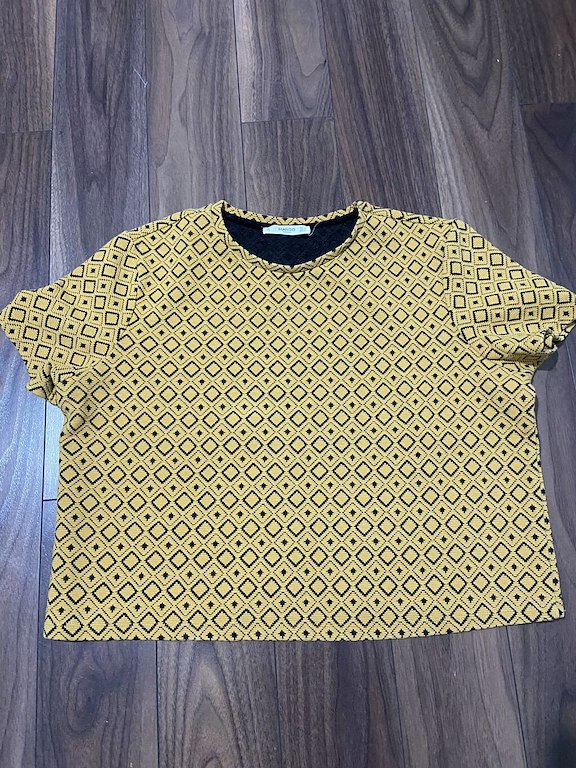 Mango crop top majica, bez fleka bez ostecenja