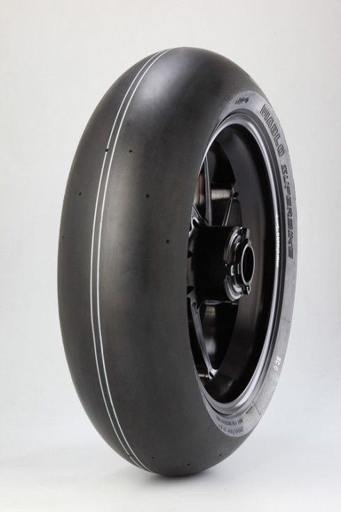 ZADNJA GUMA PIRELLI DIABLO SUPERBIKE SC0 190/60 R 17 NHS TL