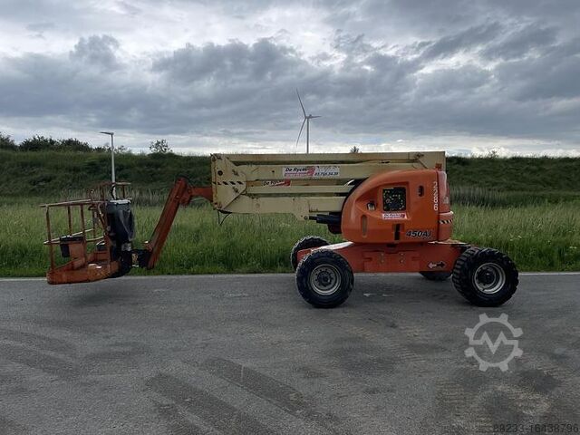 Artikulisan bum lift
JLG 450AJ