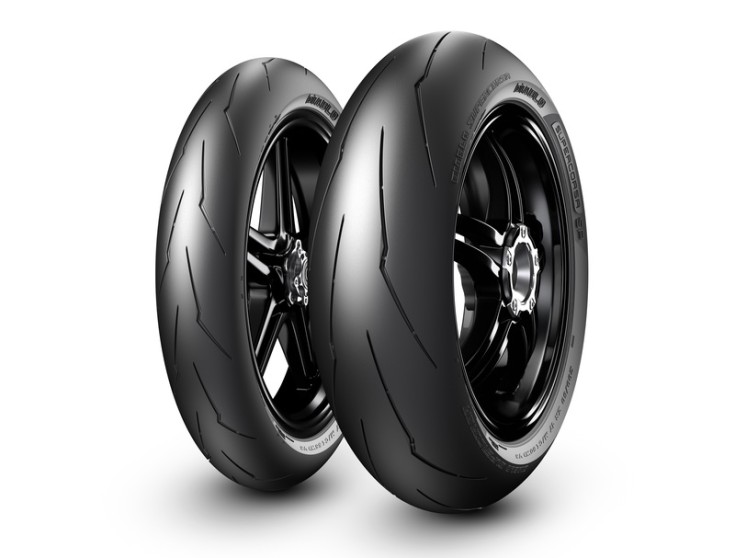 ZADNJA GUMA PIRELLI DIABLO SUPERCORSA V3 SC3 180/60 ZR 17 M/C 75W TL