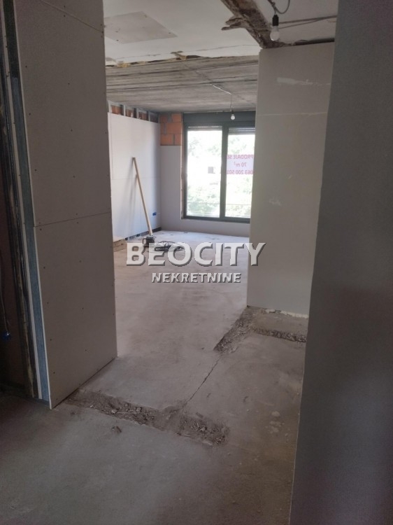 Trosoban stan, 70 m2, Banjica, Paunova ID: 111159