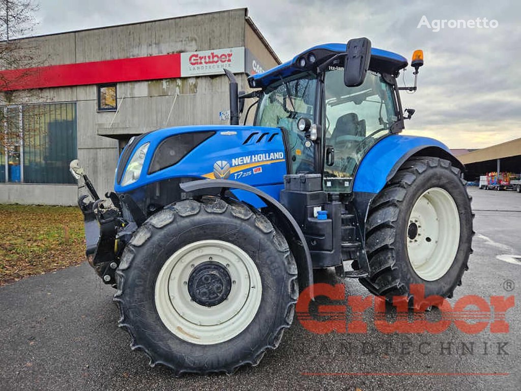 T7.225 AC traktor točkaš