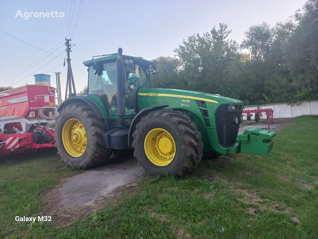 John Deere 8430 traktor točkaš