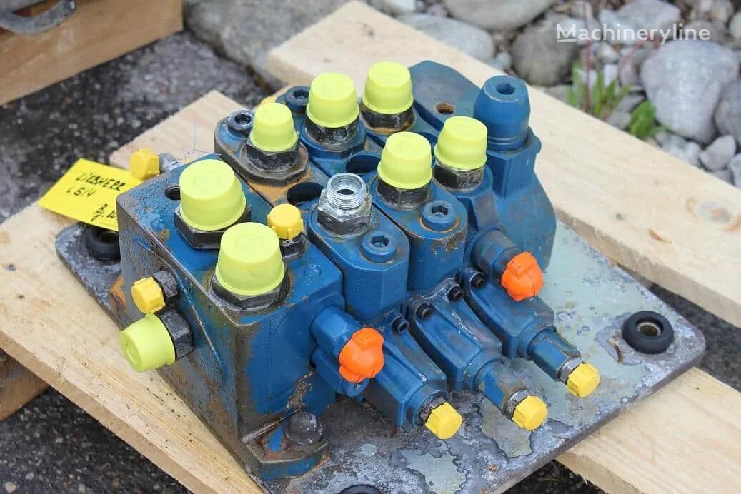 Distribuitor Hidraulic pentru hidraulični razvodnik za Yanmar B18 građevinske mašine