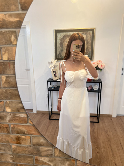 Bela haljina univerzalne velicine