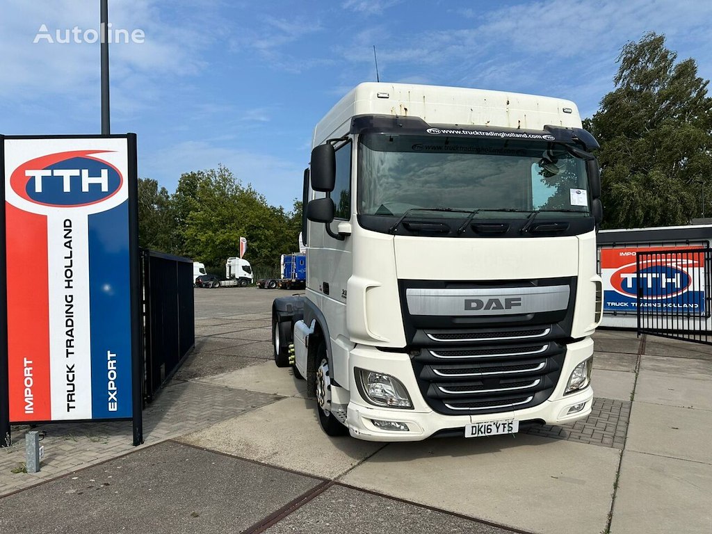 DAF XF460 FTP SpaceCab 6x2 RHD tegljač