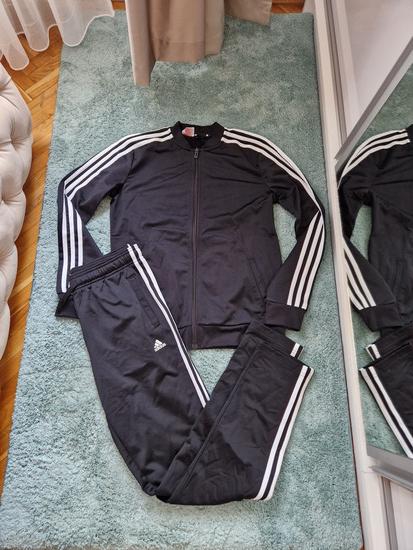 Adidas trenerka divna