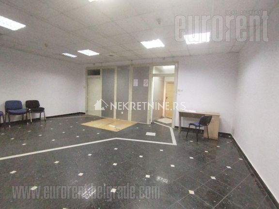 #21231, Izdavanje, Lokal, YUBC, 700 EUR