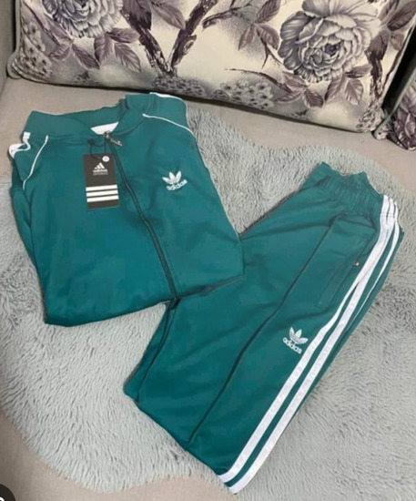 Adidas trenerka nova