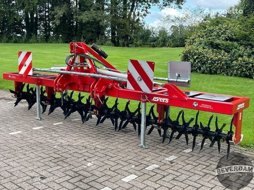 Novi Evers GB-5 Graslandbeluchter aerator za livade