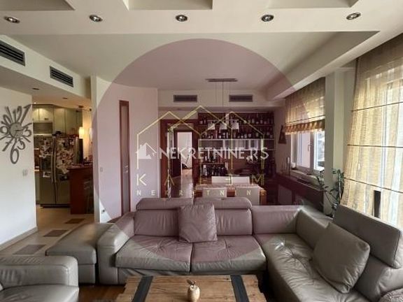 Vračar, Kalenić pijaca, 4.0 stan, 113m2, 490000 EUR