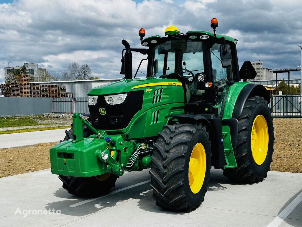 Novi John Deere 6155M Premium traktor točkaš