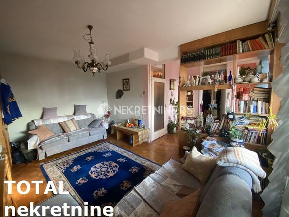 Trosoban stan NOVI SAD, 164800€