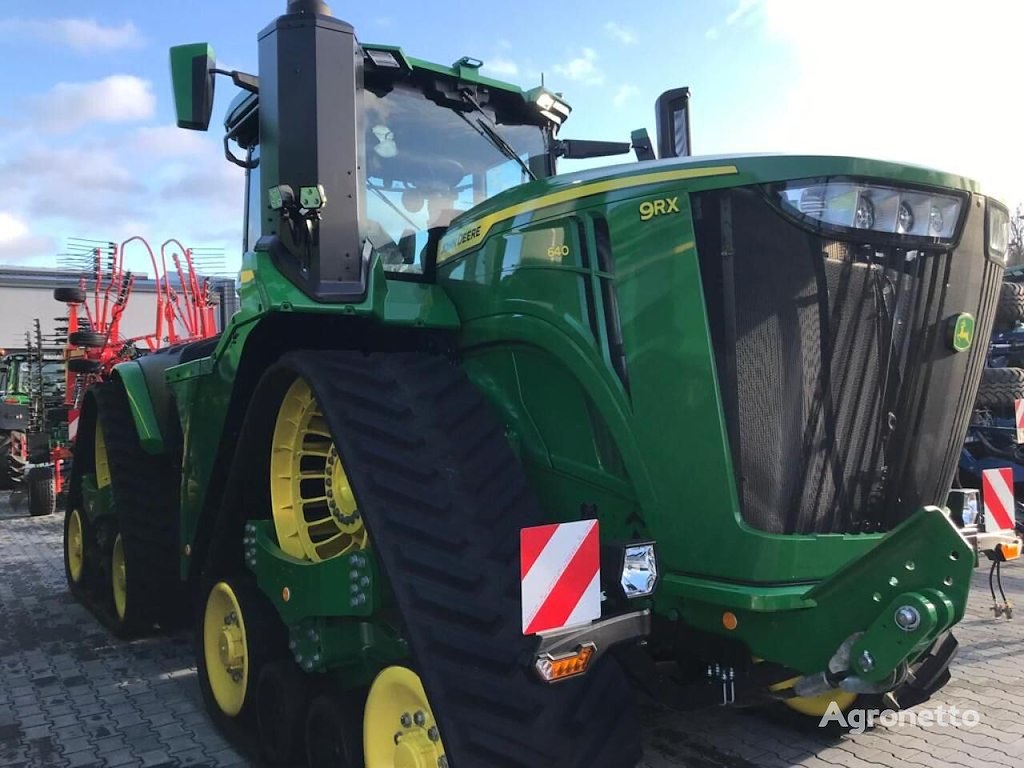 John Deere 9RX640 traktor guseničar