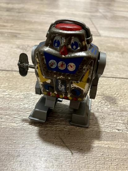 Limeni vintage robot