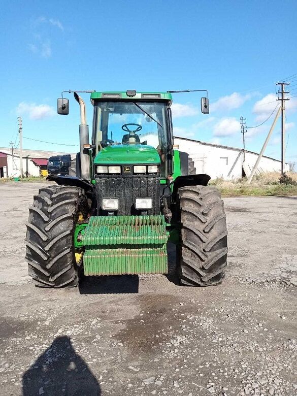 John Deere 8300 traktor točkaš