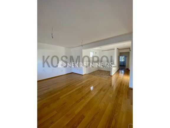 Gradska lokacija, Tesla, Čumićeva, 3.0, 77m2, 130900 EUR