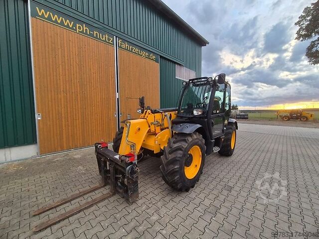 Telehandleri
JCB 535-95 Agri, neu Bereift