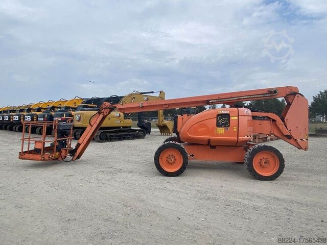 Teleskopska platforma
JLG 600AJ