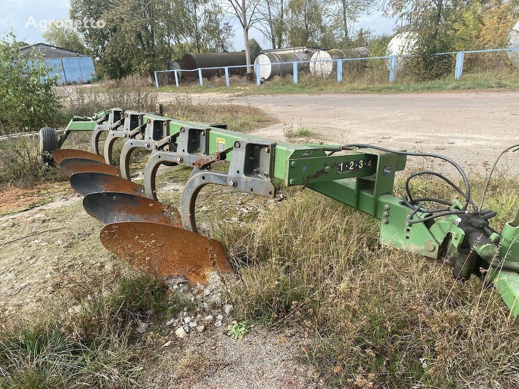 John Deere 2800 plug