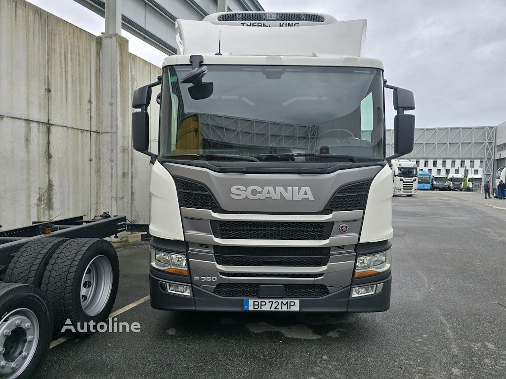 Scania P 360 tegljač