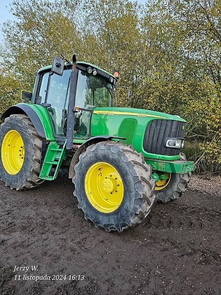 John Deere 6820 traktor točkaš