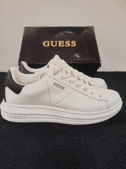 Guess 41 26,5cm