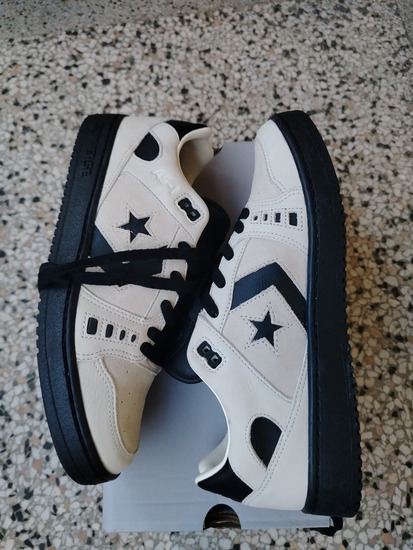 Unisex Converse kožne starke, NOVE, 42.5