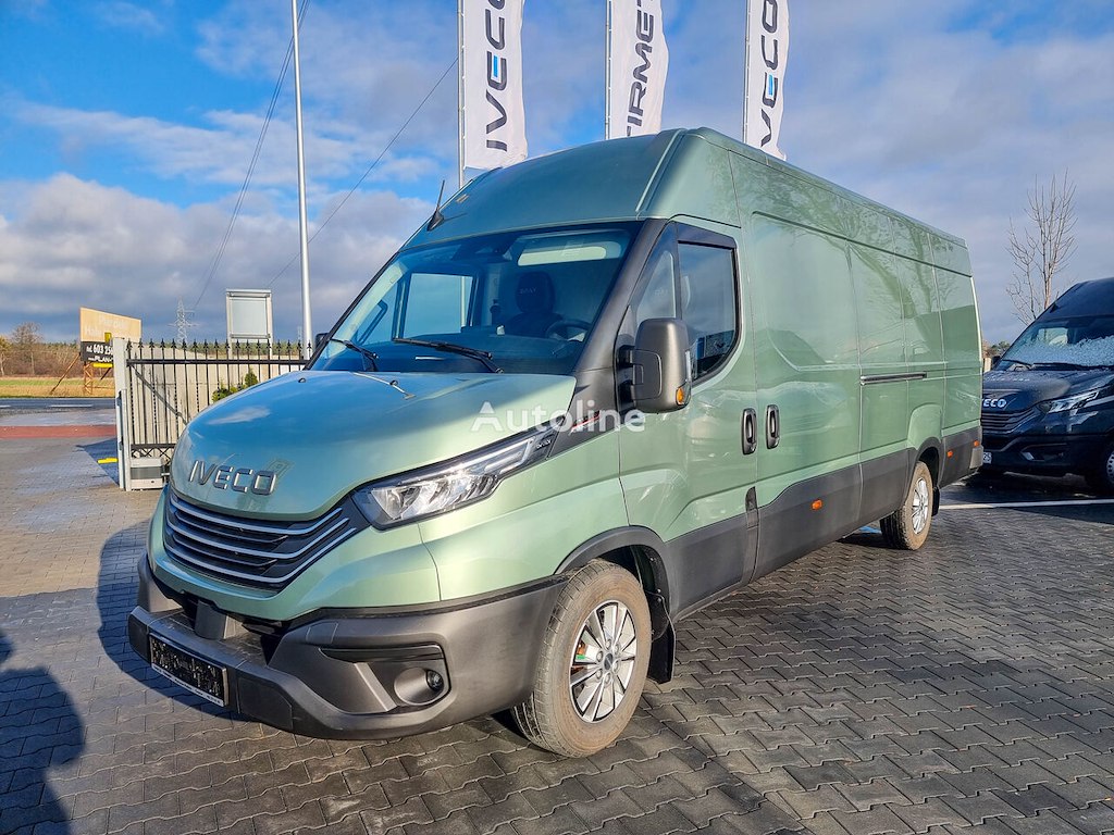 Novi IVECO Daily 35S21HA8 V/P minibus furgon