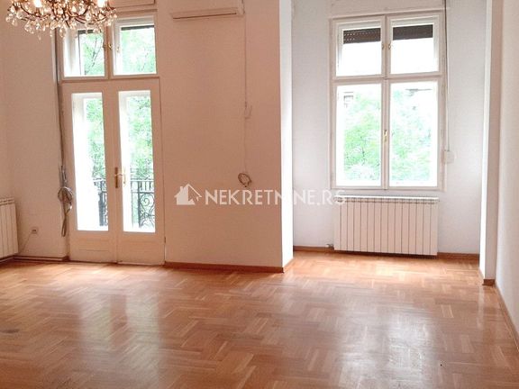 Centar, blizina "Londona", 170 m2, 6 kancelarija