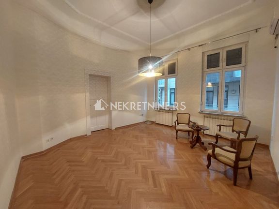 Stan za izdavanje sa garažom, Beograd, Palilulska pijaca id4344-1