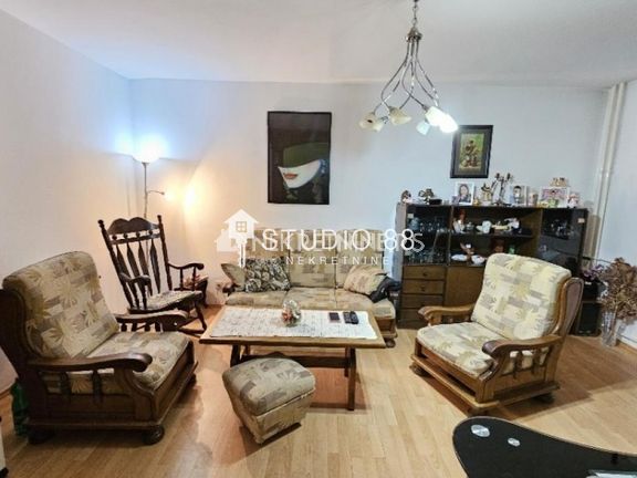 Zrenjanin, 4. juli, 3.0 stan, 69m2, 79000 EUR