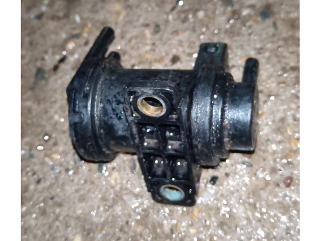 VAKUM VENTIL OKO MOTOR FIAT PUNTO 1 TURBO DIZEL1,7