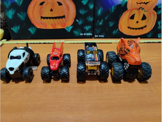 Monster Trucks Hot Wheels Bakugan i ostali 4 komada