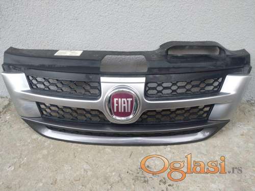 Fiat freemont maska branika