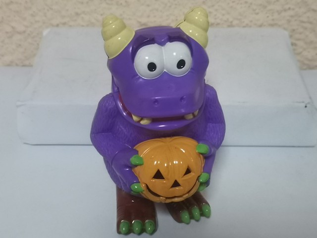 maxi kinder figura helloween