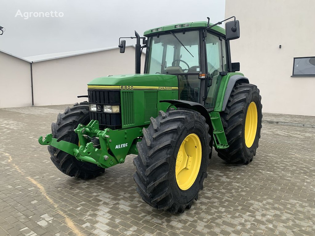 John Deere 6800 traktor točkaš