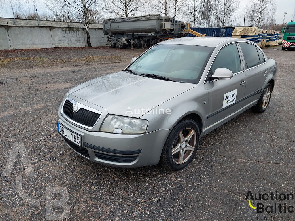 Prodaje se Škoda Superb sedan na aukciji