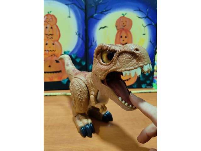 T-Rex Dinosaurus robot - kreće se na baterije