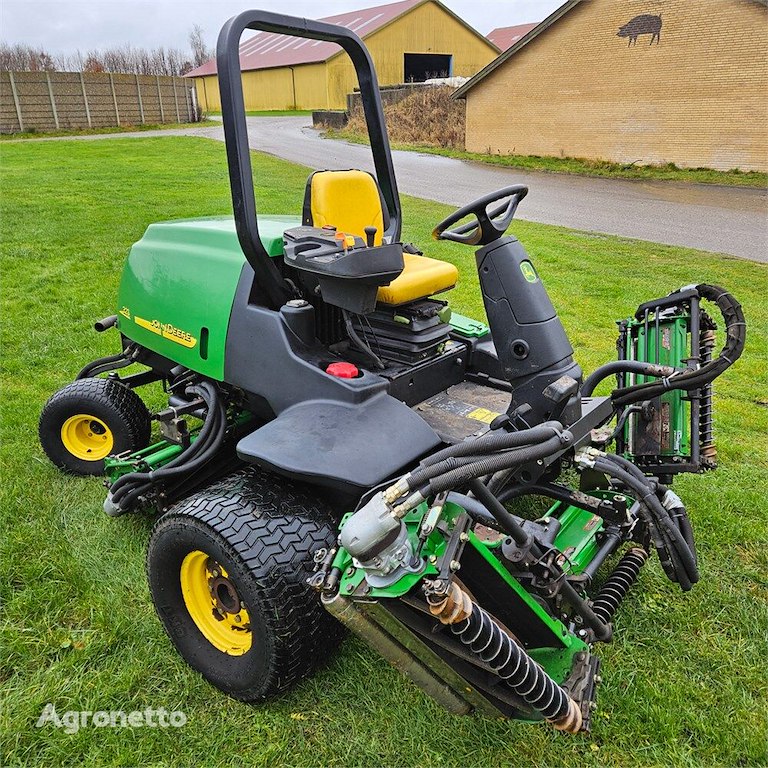 Prodaje se John Deere 3235C traktor kosilica na aukciji